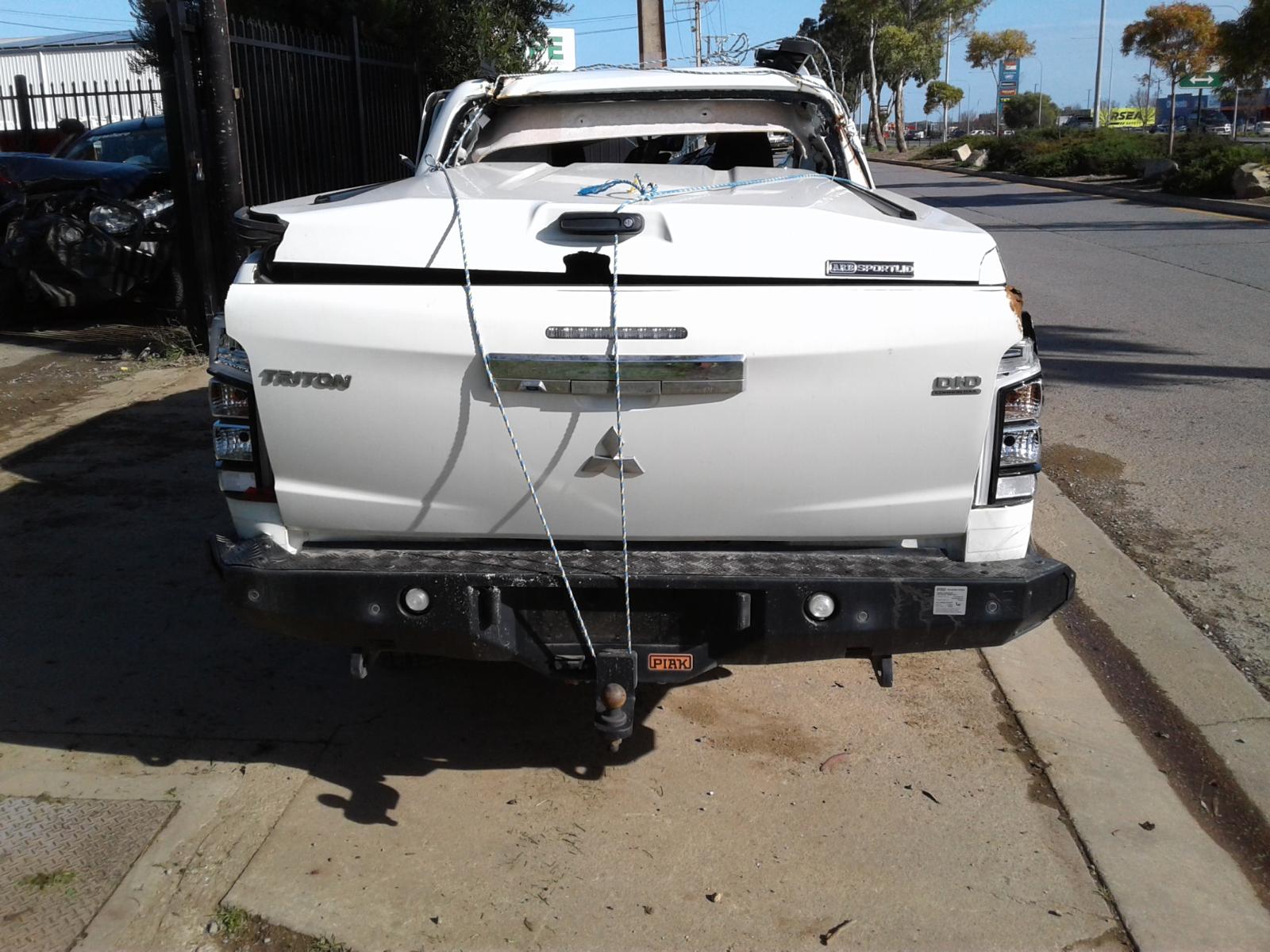 Pwr Dr Wind Switch Triton Mitsubishi 2019